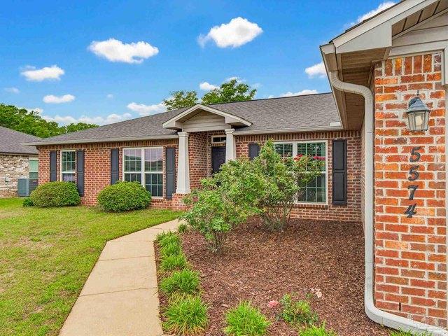 5574 Mill Race Cir, Pace, FL 32571