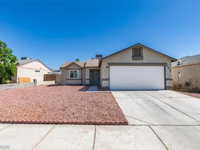 5574 Ballinger Dr, Las Vegas, NV 89142