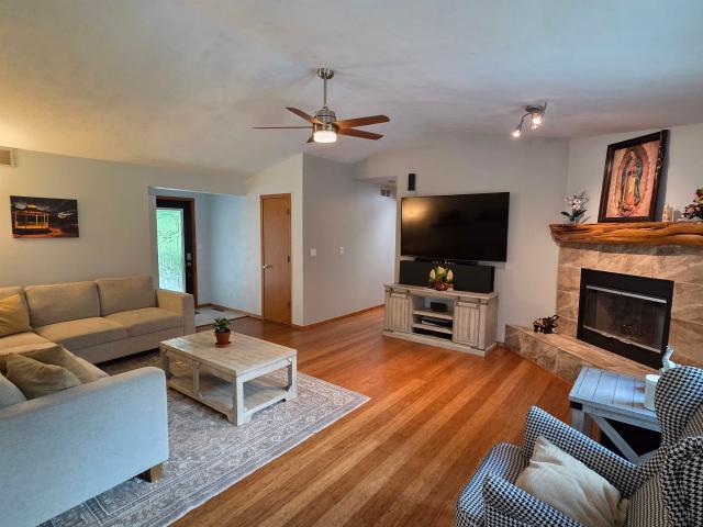 5574 Country Court