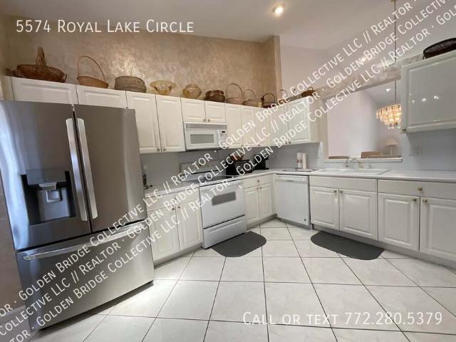 5574 Royal Lake Circle, 3 beds, 2 full baths