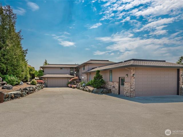 5575 Coquitlam Drive
