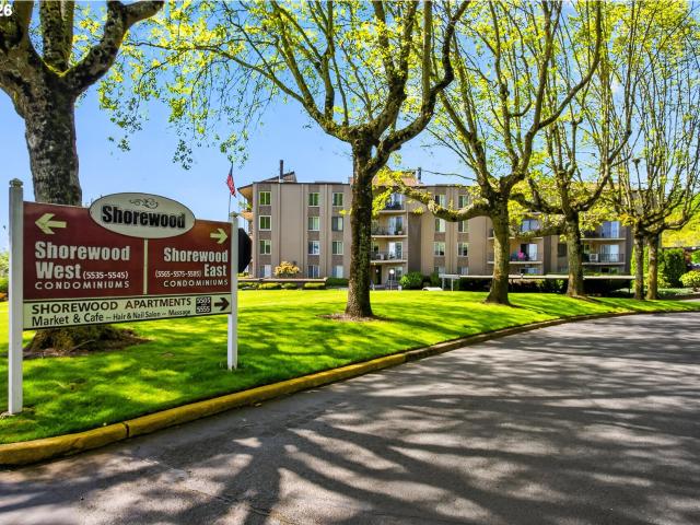 5575 e evergreen blvd # 4111