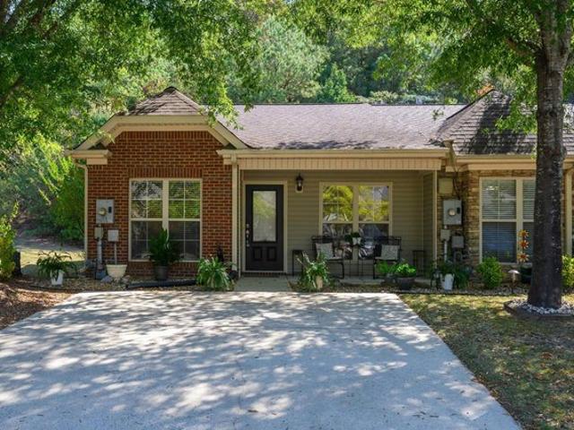 5576 Colony Ln, Hoover, AL 35226
