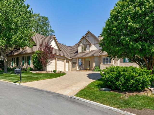 5576 Glen Oaks Pointe