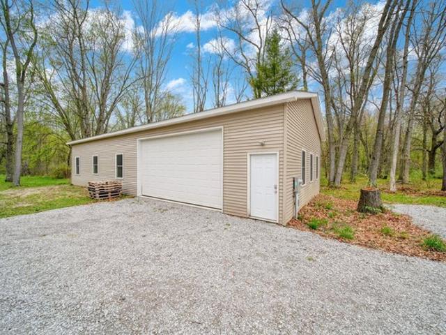 5576 S M 52, Stockbridge, MI 49285