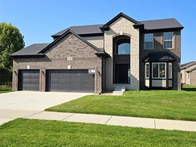 55789 Stewart Dr, Macomb Township, MI 48042