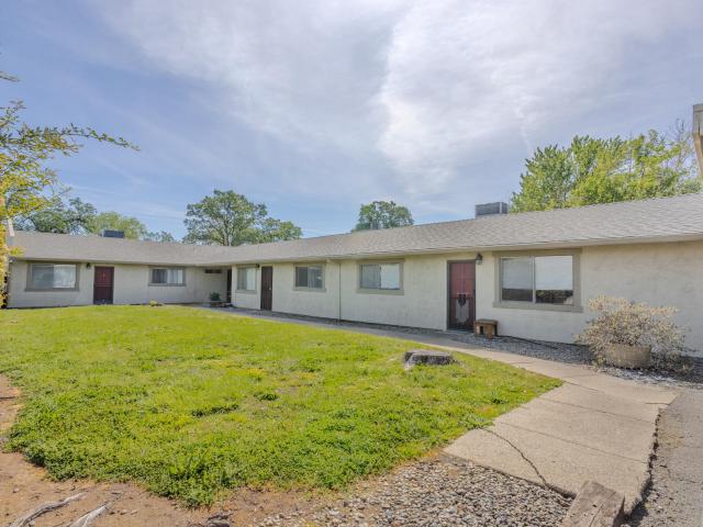 5570 Mountain View Drive