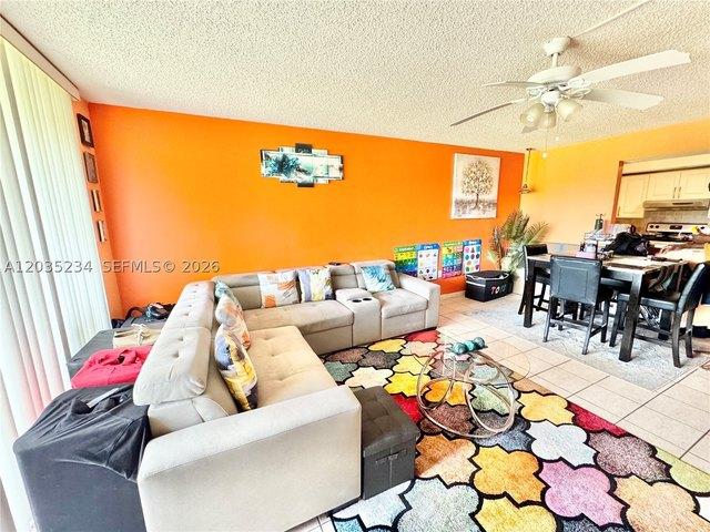 5570 NW 44th St Unit 408A, Lauderhill, FL 33319