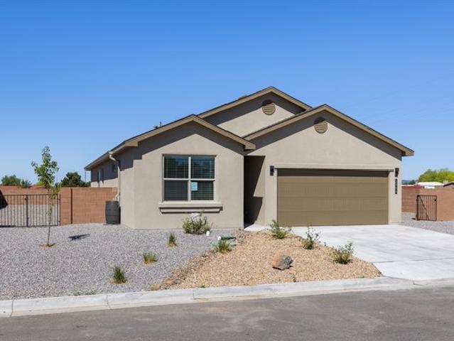5570 Corte Los Brios, Santa Fe, NM 87507