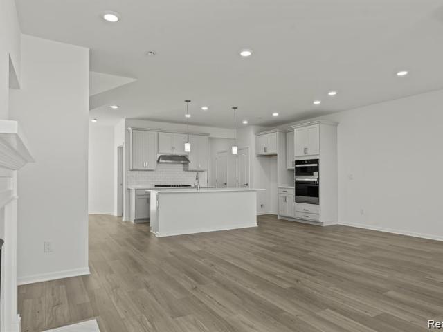 5570 E Spaniel Drive