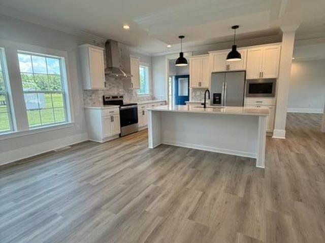 5570 River Road