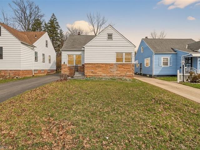 5571 Oakwood Ave, Maple Heights, OH 44137