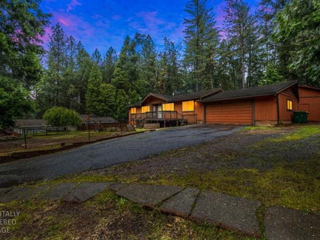 5571 Sierra Springs Dr, Pollock Pines, CA 95726