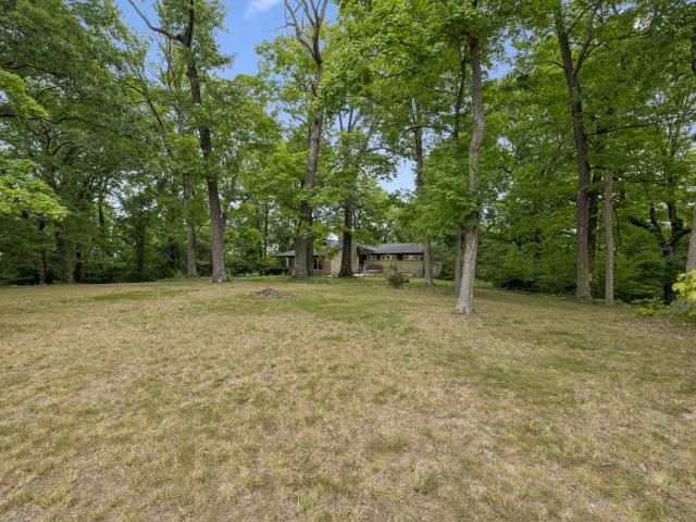 5572 Highway 76 E