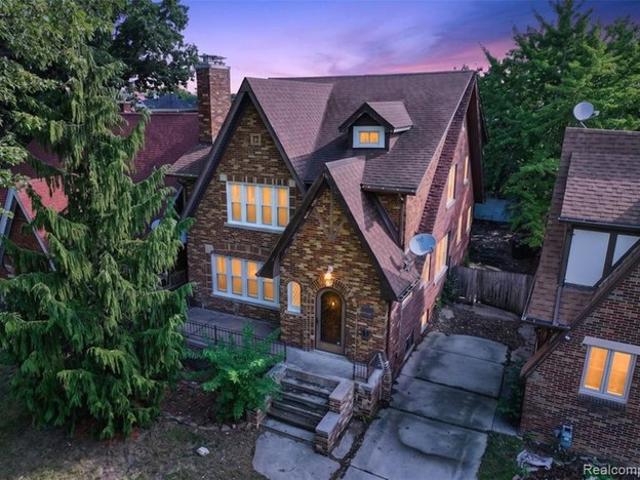 5572 Kensington Ave, Detroit, MI 48224
