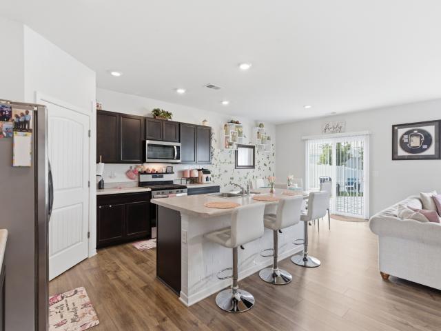 5573 Hickory Woods Dr