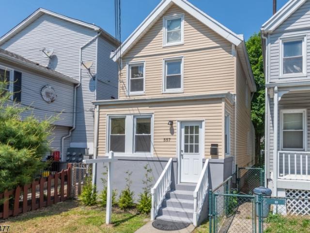 557 Christopher St