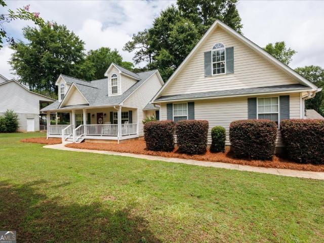 557 Aarons Circle