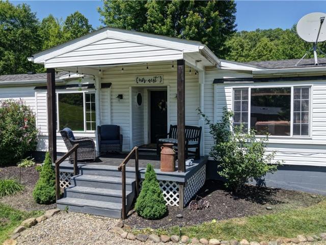 557 Beans Road SE