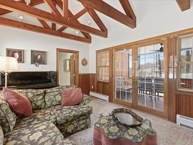 557 Bennett Hill Rd, Shaftsbury, VT 05262 | MLS #5077