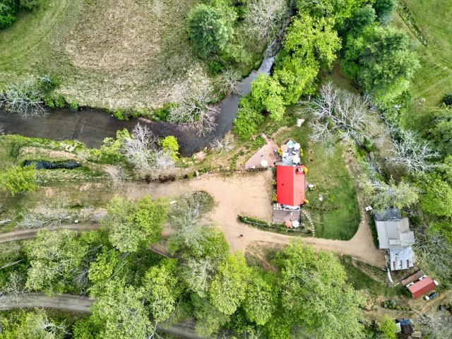 557 Burkes Ford Rd