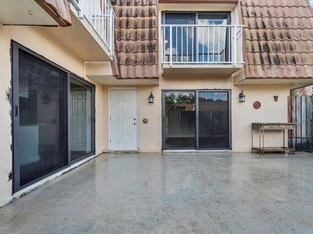 557 Green Springs Pl, West Palm Beach, FL 33409