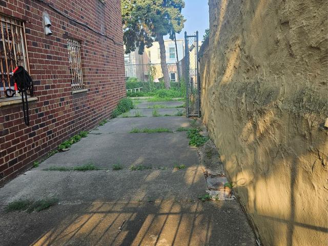 557 Eldert Lane