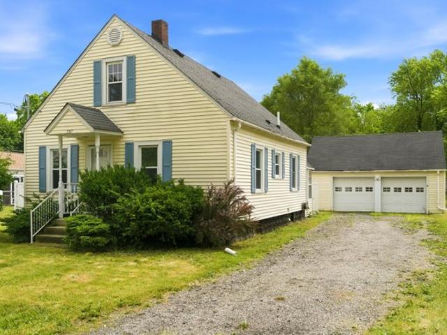 557 Ferris St, Kalamazoo, MI 49048