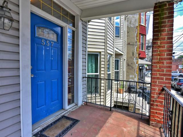 557 Hudson Ave