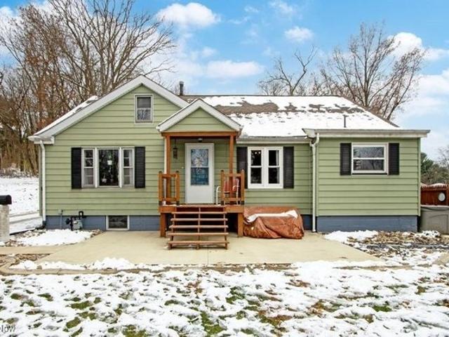 557 Oak Hill Rd, Wooster, OH 44691