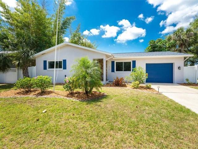 557 Magnolia Ave NW, Port Charlotte, FL 33952