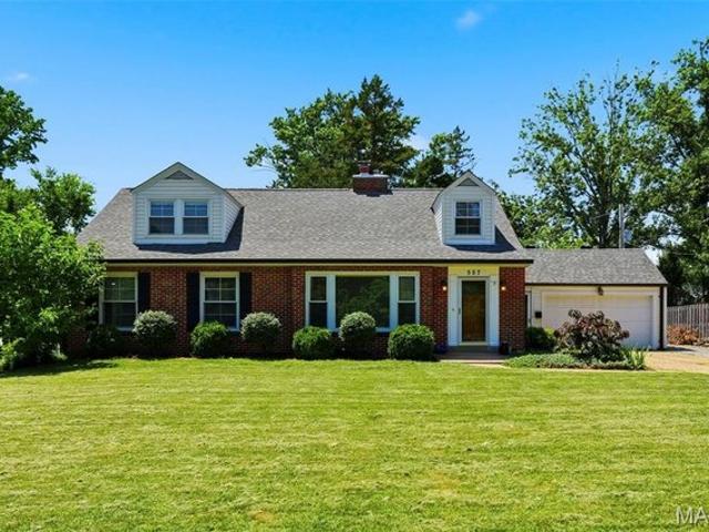 557 N Woodlawn Ave, Kirkwood, MO 63122