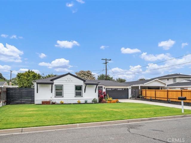 557 S Rosalind