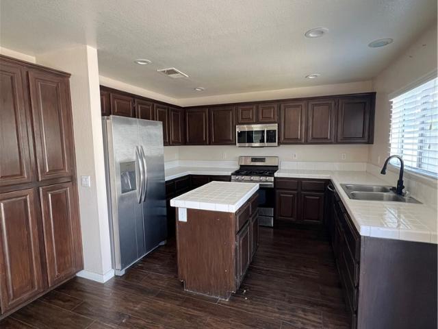 557 S Summerfield