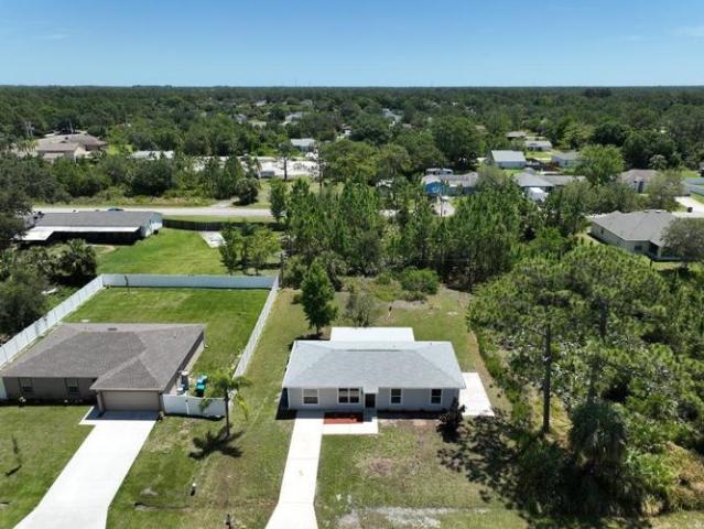 557 Saragassa Ave SW, Palm Bay, FL 32908