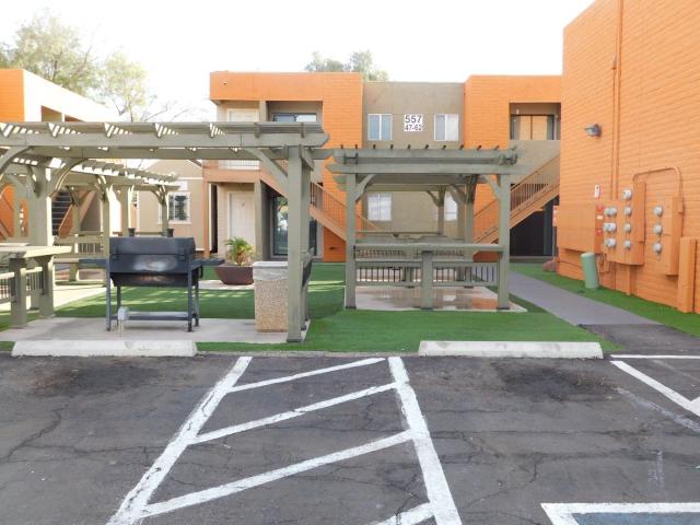 557 W. Thurber Rd
