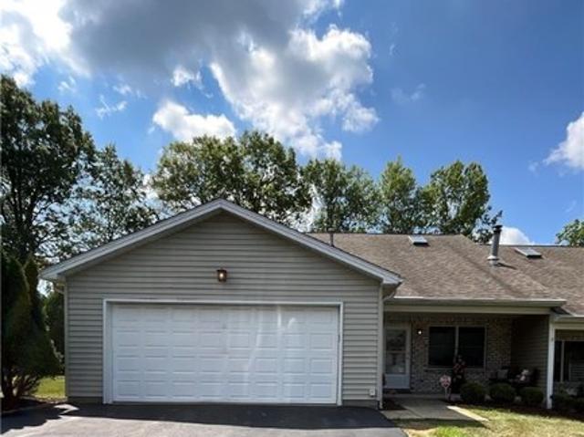 557 Wilcox Rd Apt A, Austintown, OH 44515