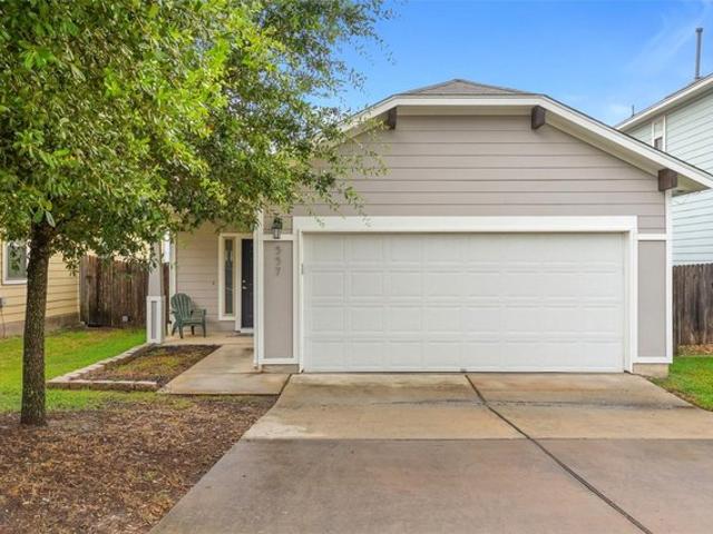 557 Twisted Oaks Ln, Buda, TX 78610