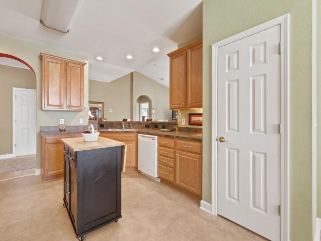 557 Vermillion Dr