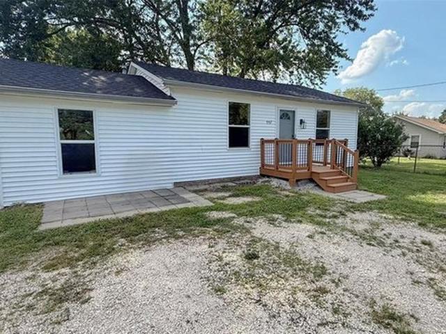557 Vreeland Rd, Hillsboro, MO 63050