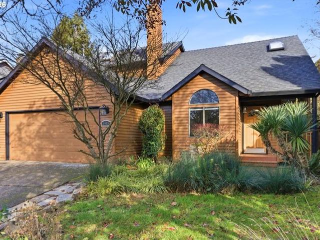 5585 NW Peregrine Pl, Portland, OR 97229