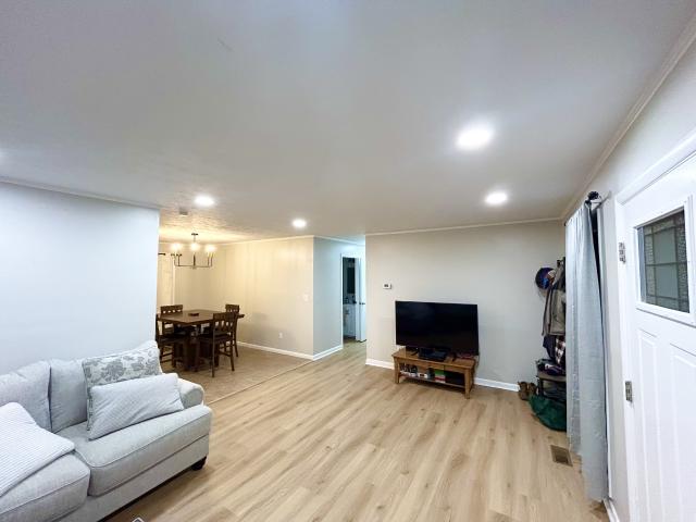 5585 Buffalo Valley Rd