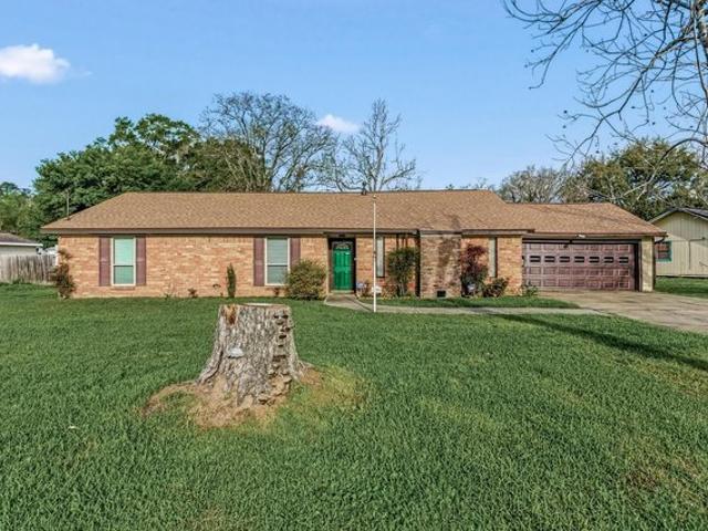 5585 Garner Rd, Beaumont, TX 77708