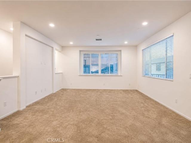 5585 Kate Way 6