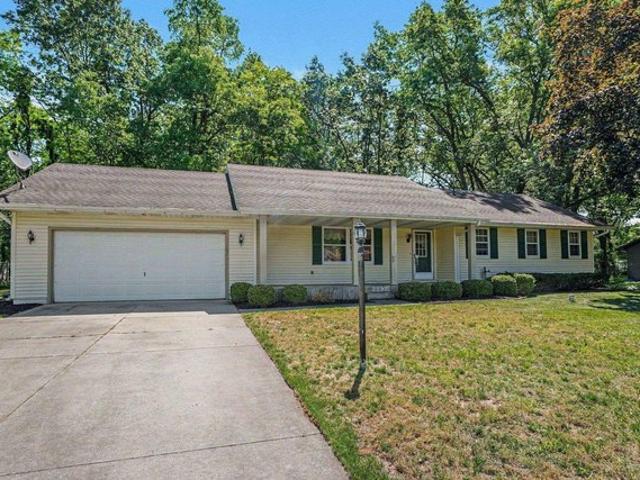 55864 Jefferson Knolls Dr, Osceola, IN 46561