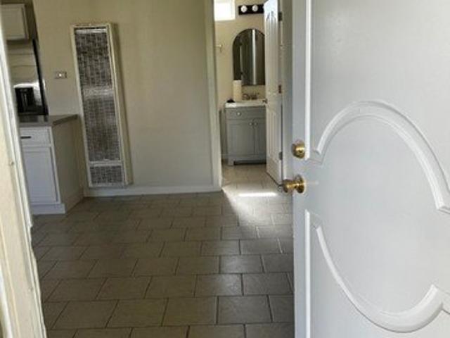 5588 S Gledhill Ave, Olivehurst, CA 95961