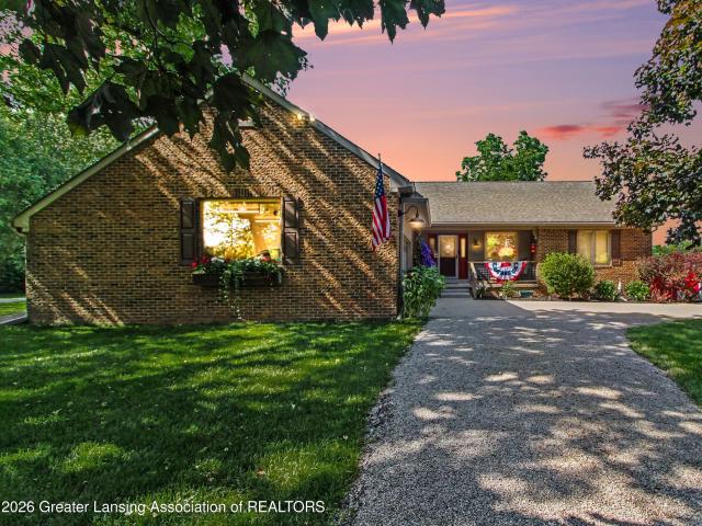 5589 N Territorial Road