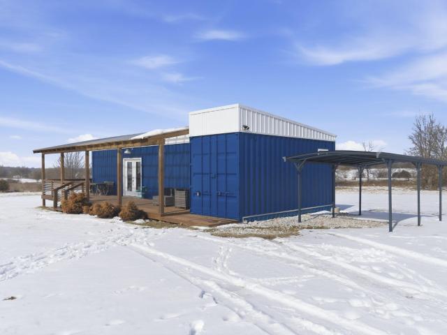 5589 W Farm Road 104