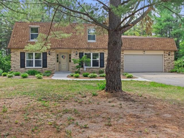 5581 Maple Rd, West Bend, WI 53095