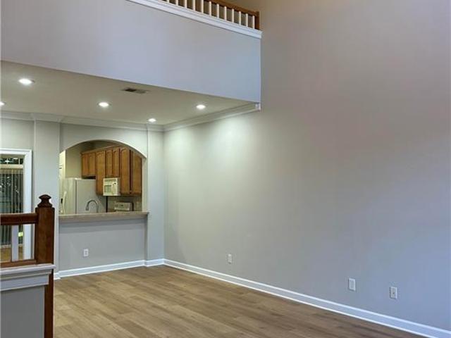 5581 Frog Pond LN